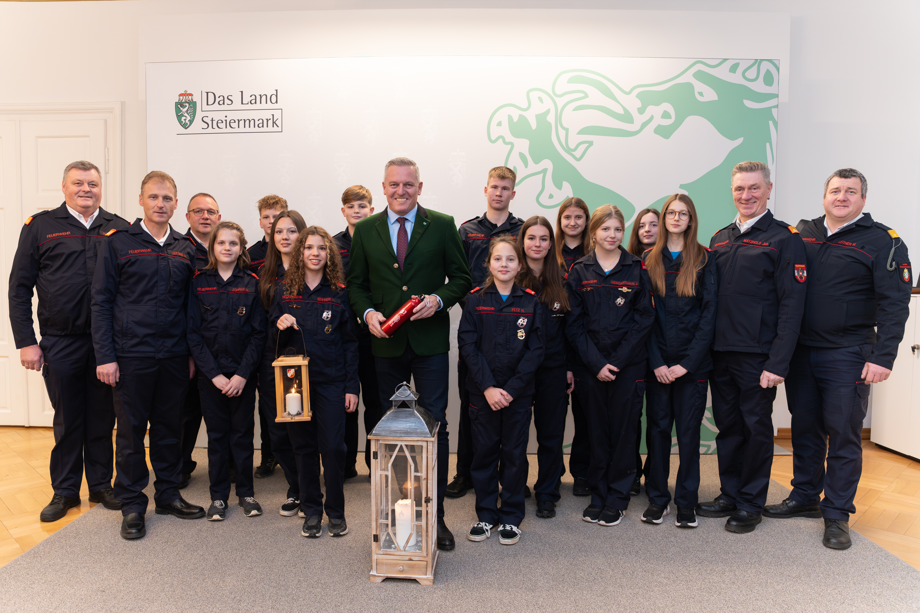 Feuerwehrjugend brachte Friedenslicht in die Grazer Burg ...