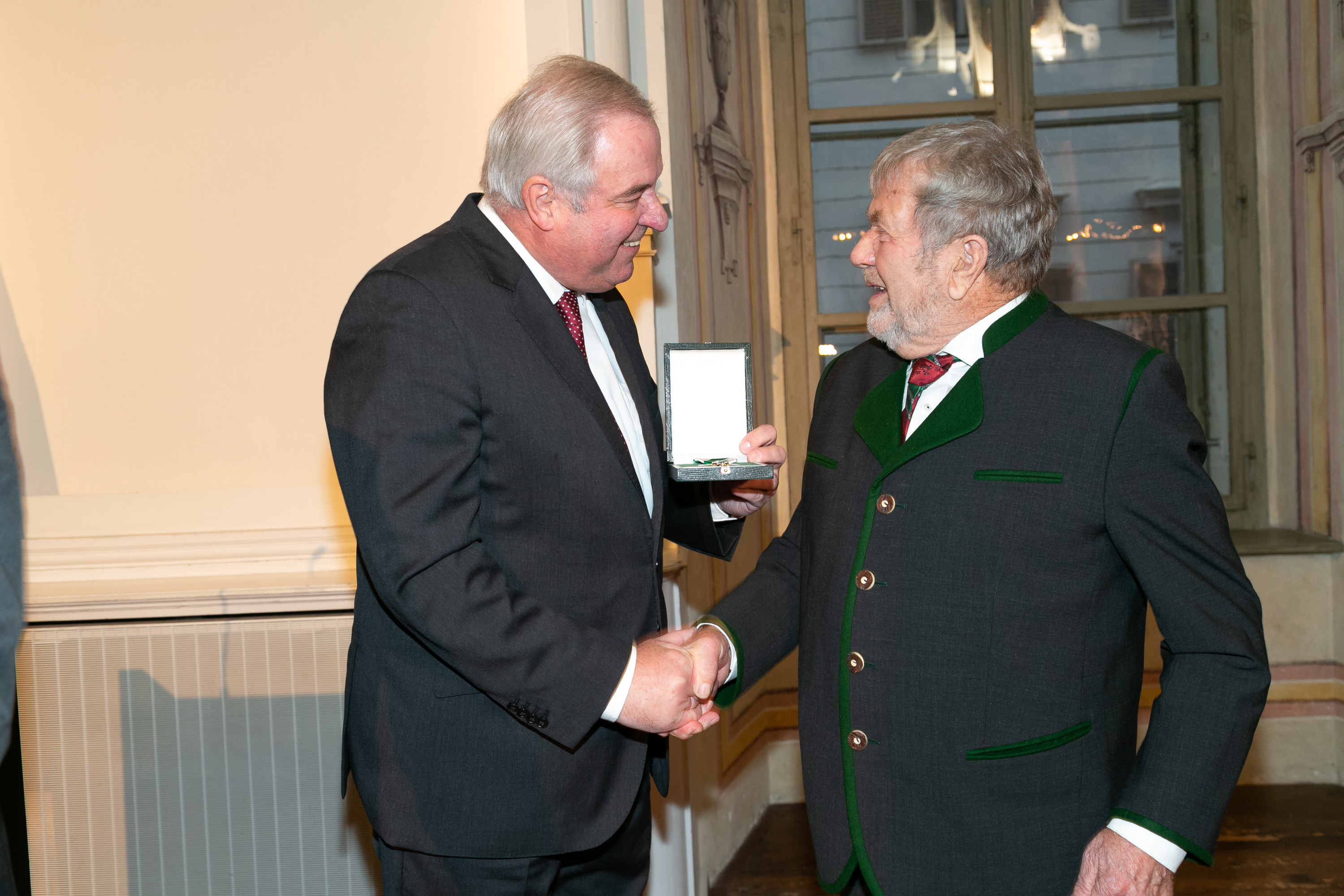 Goldene Ehrenzeichen des Landes Steiermark verliehen - Kommunikation ...